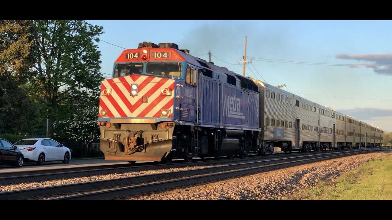 Metra F40PH Locomotives - YouTube
