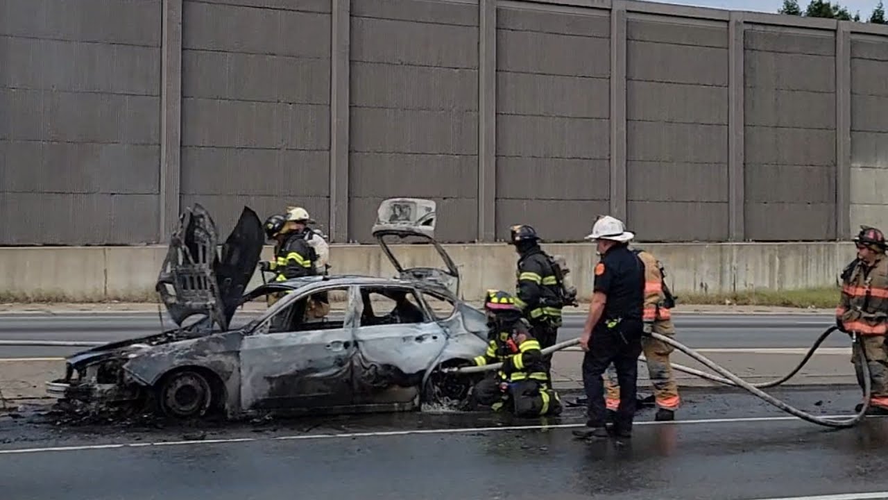 Fully Involved Car Fire Route 80 Hackensack Nj 9-13-21 - YouTube