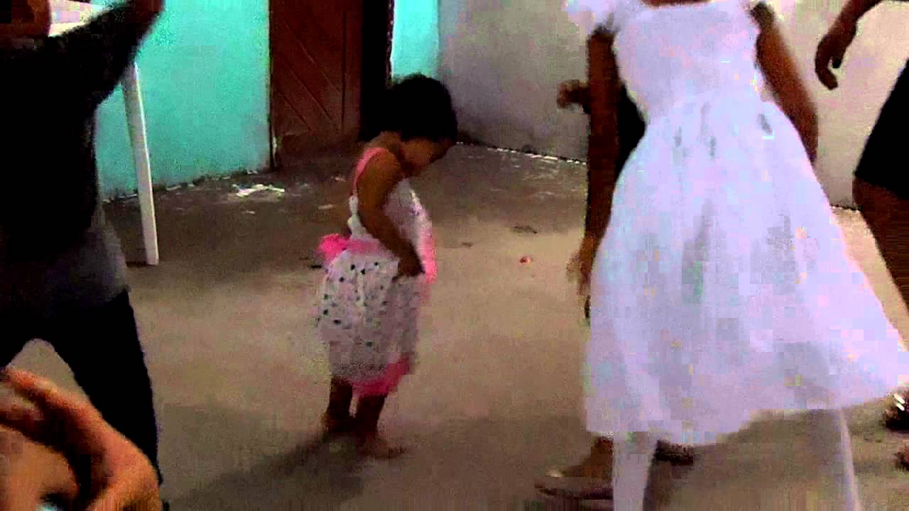 A DANÇARINA DO FUNK MIRIM - YouTube