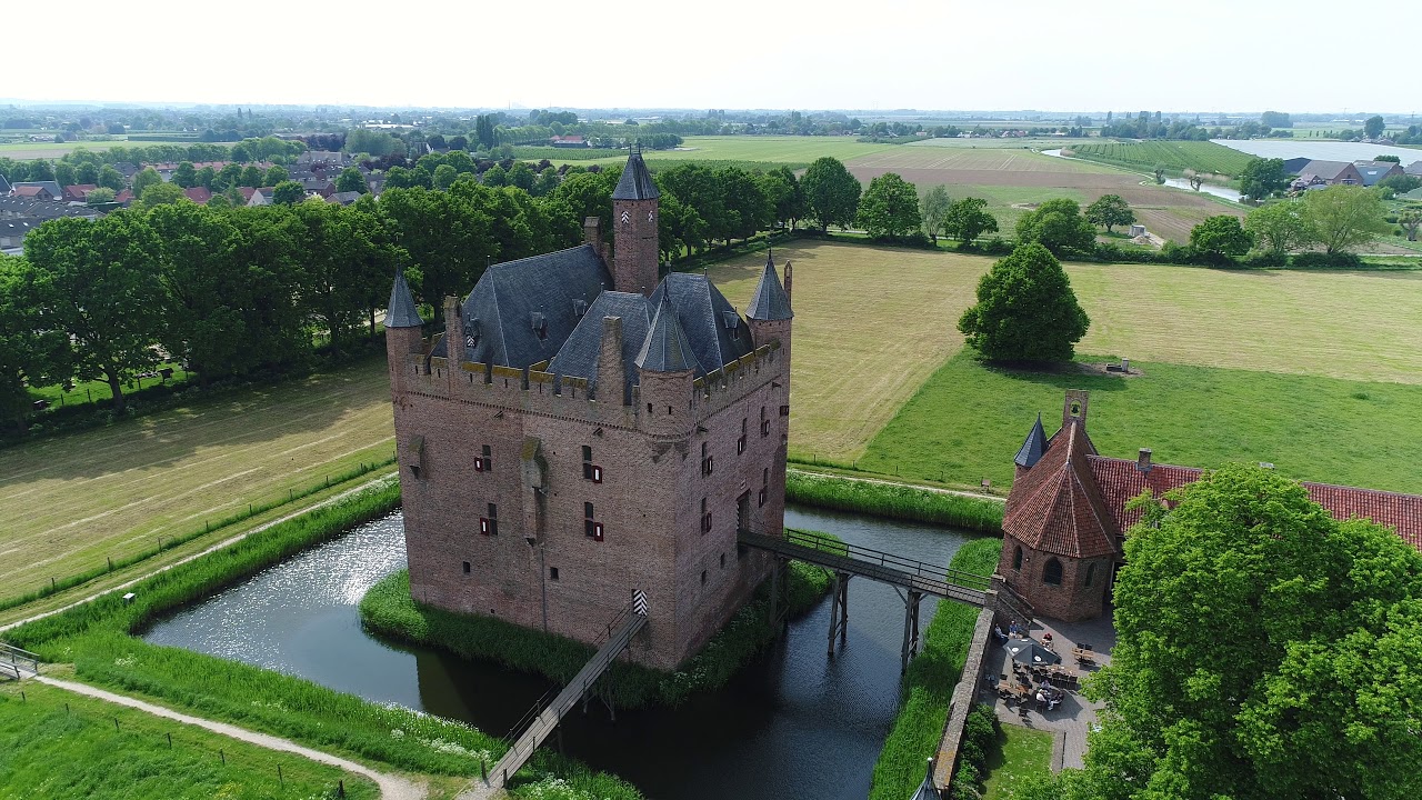 Kasteel Doornenburg - YouTube