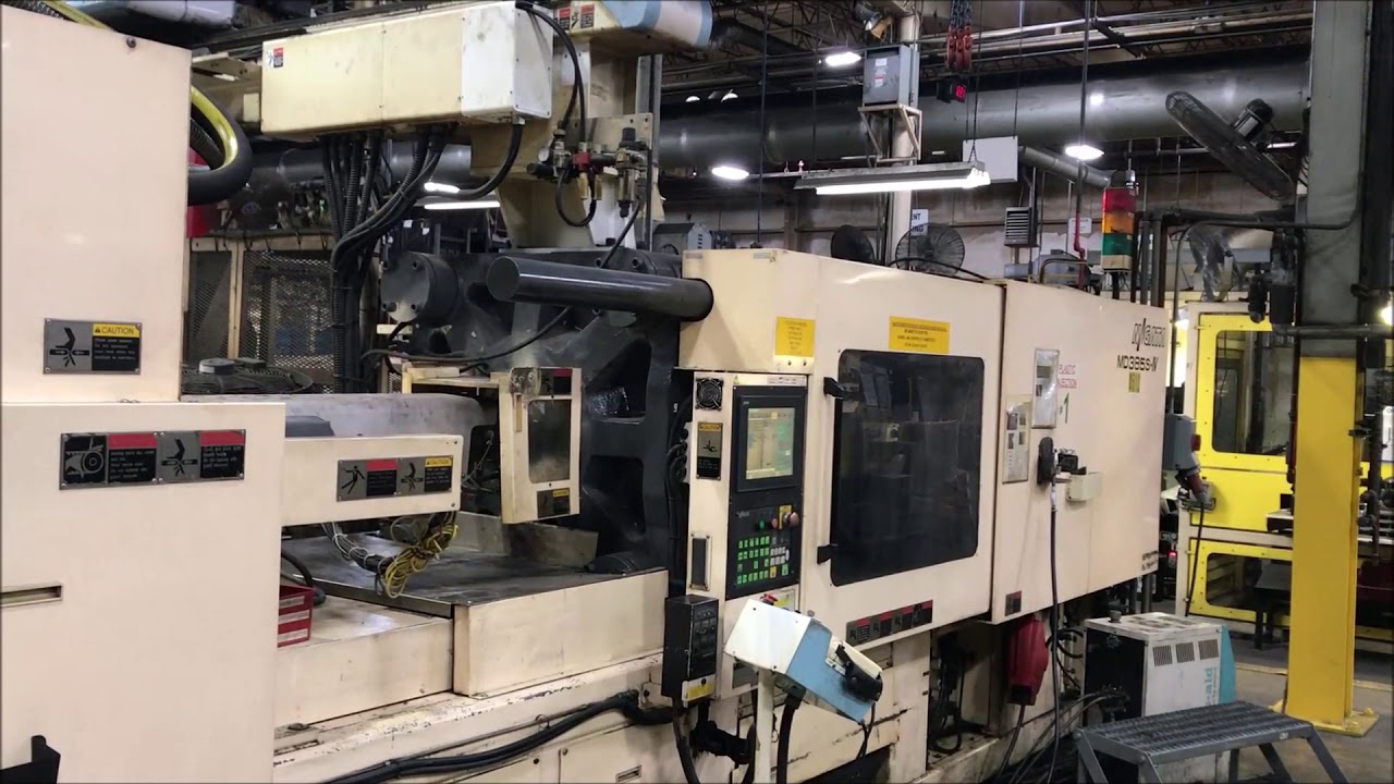 Used 385 Ton Niigata Electric Injection Molding Machine Model MD385S-IV ...