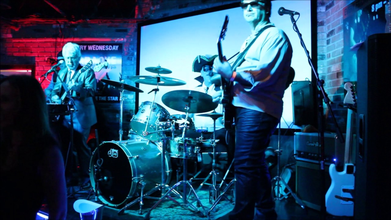 Fade to Blue Blues band, Mustang Sally New Years 2017 - YouTube