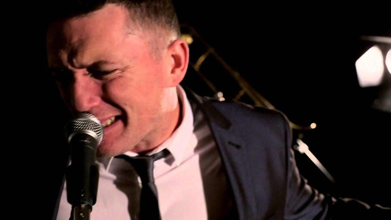 Johnny MacK Performs Everything As Michael Buble - YouTube
