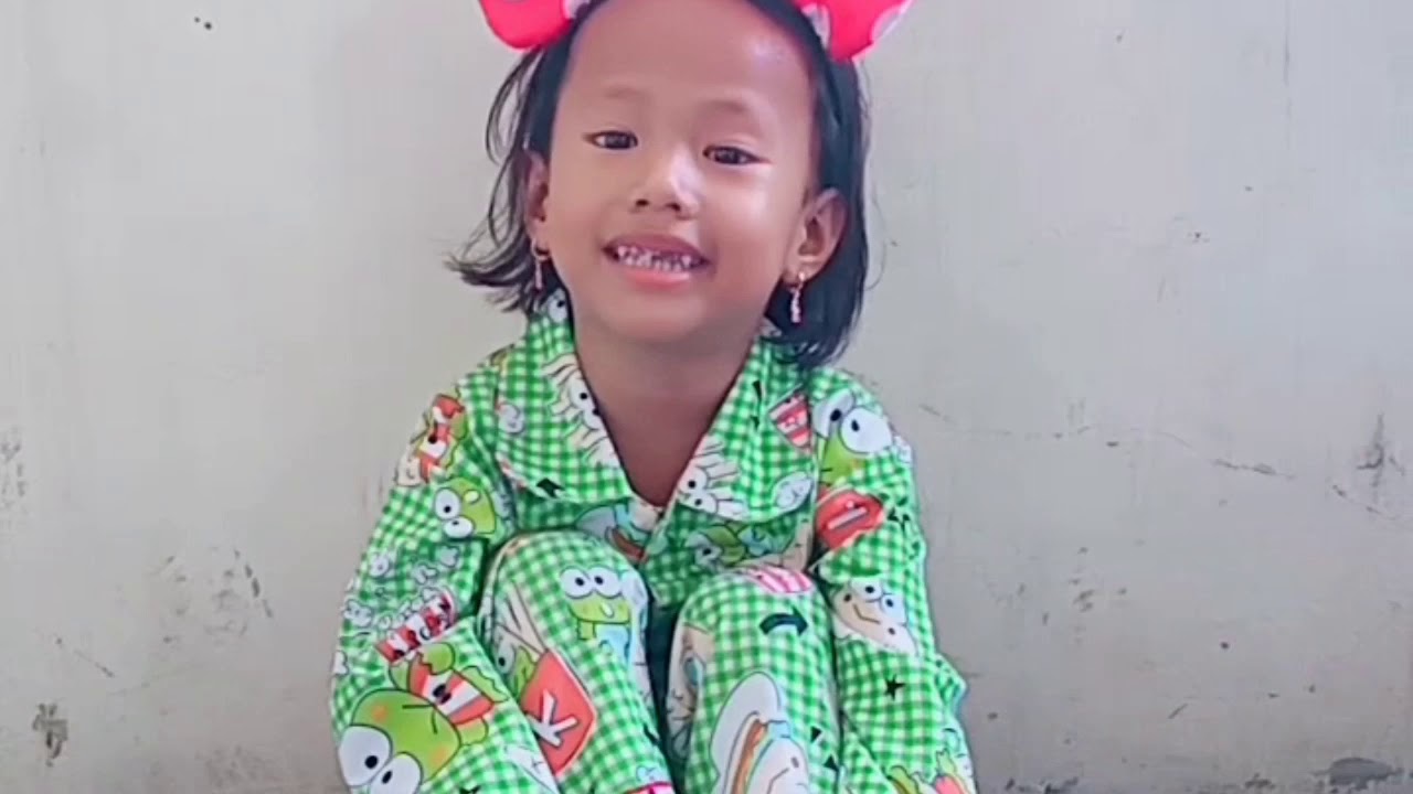 Unboxing mainan mainan baru - YouTube