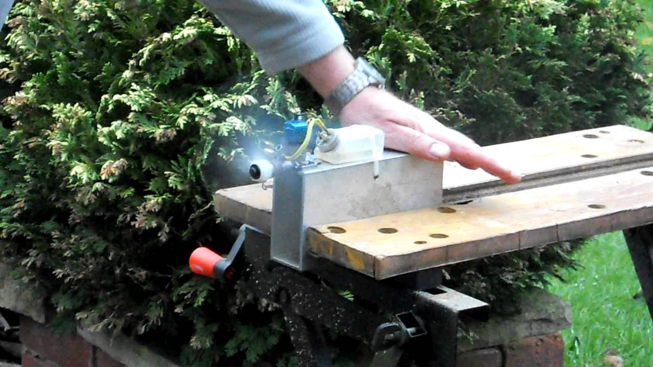 Frog 150 Diesel starting - YouTube