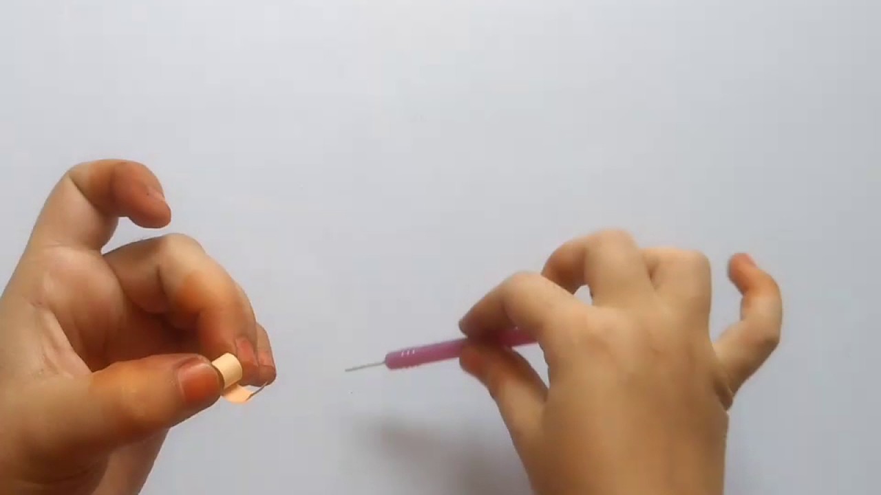 Beginner Quilling First Video - YouTube