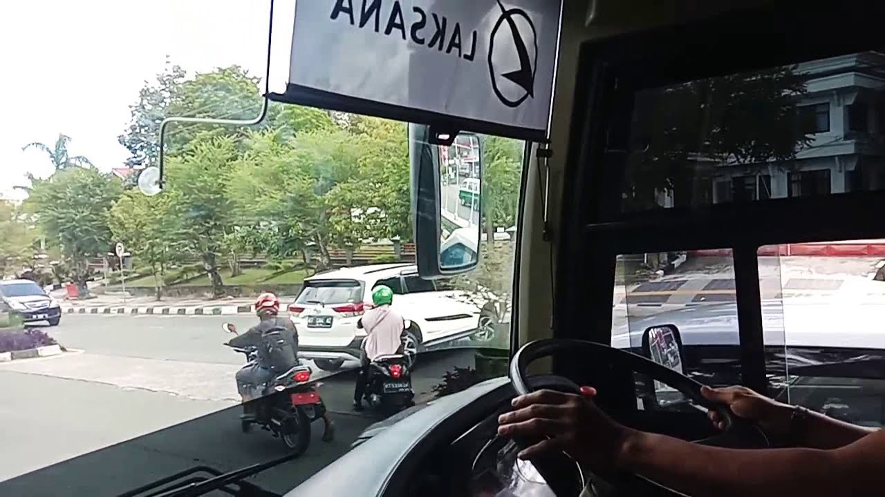 Tes bus mercedes - YouTube