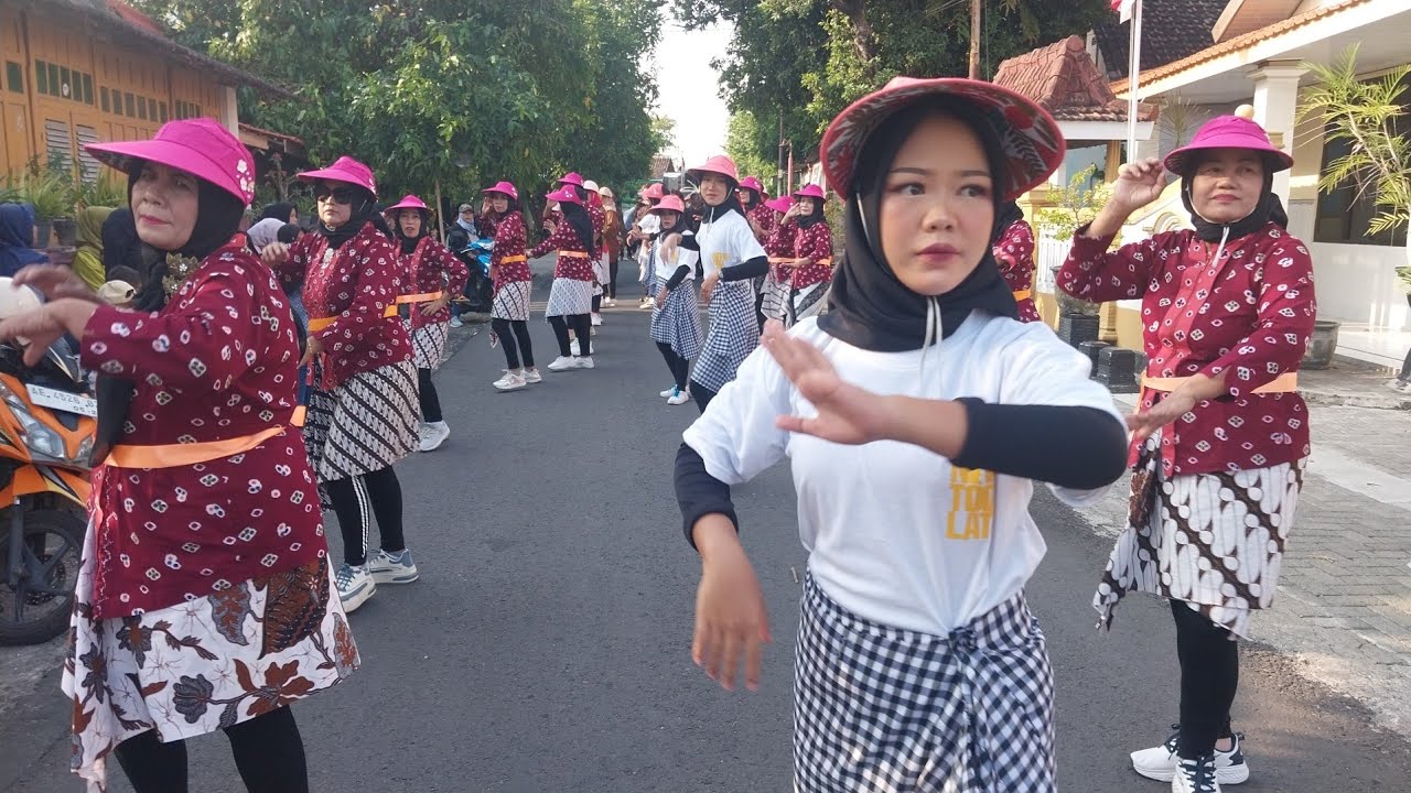 SAMPUNG LAND FESTIVAL kelurahan Sampung Totalitas Nggak Kaleng Kaleng - YouTube