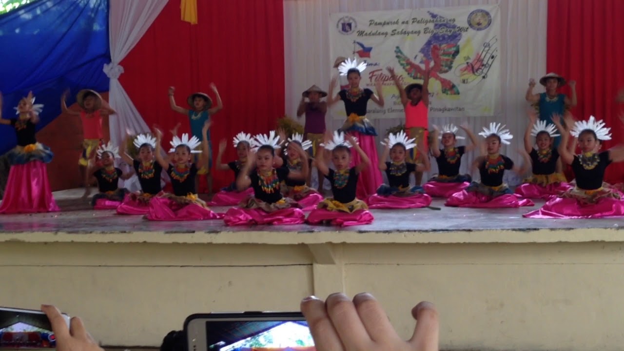 Bigsaywit 2017 East District. Lipa City - YouTube