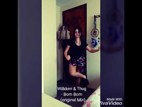 Mulher louquinha dançando 😜😜