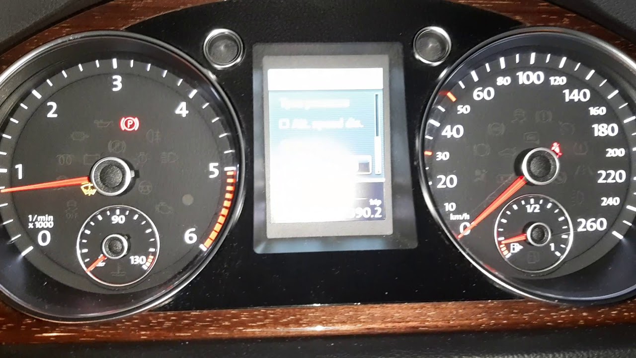 Volkswagen Passat B7 2013 display pulse blink flash Dashboard - YouTube