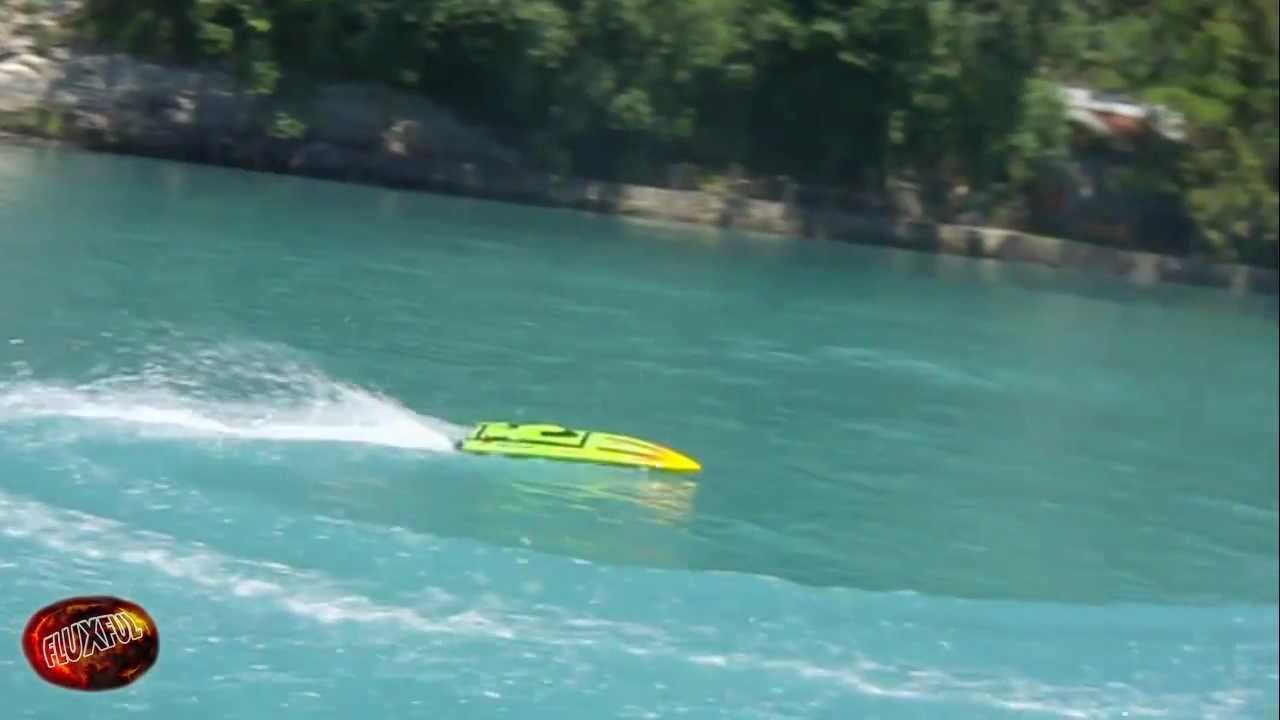 5 sec. HPI Savage Flux and the new Thunder Tiger RC Boat Outlaw JR. OBL ...