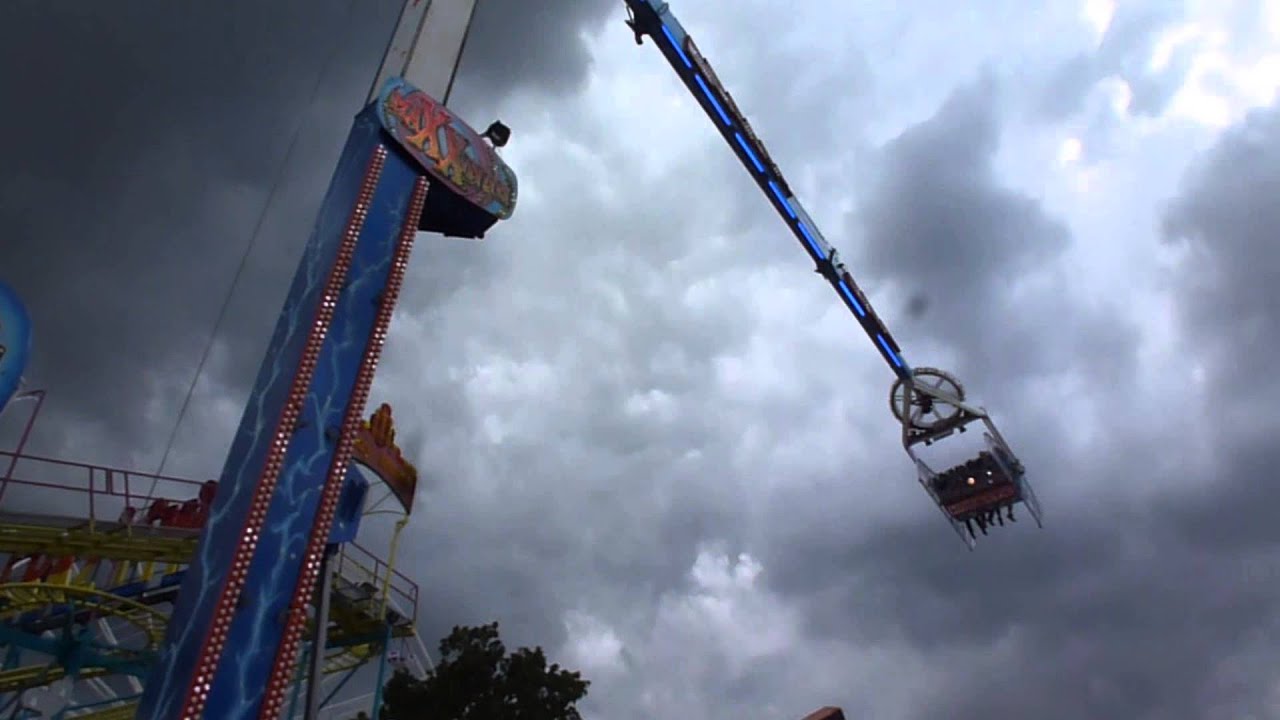 Manège Maxximum - Foire du Trône 2014. - YouTube