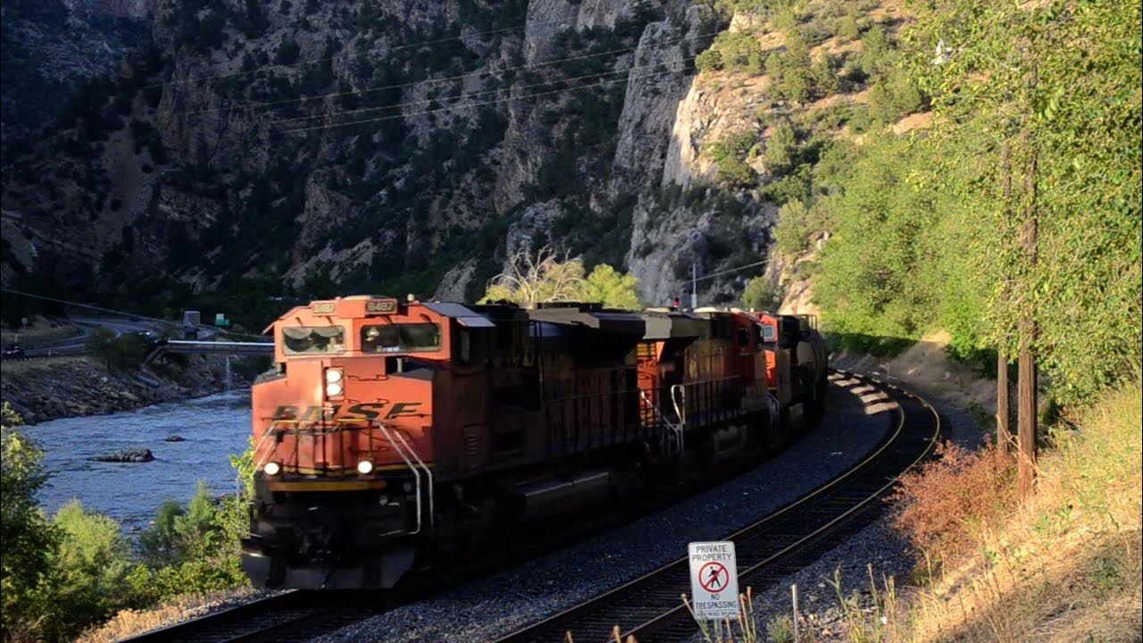 BNSF 8487 Pulls A Tanker Train Through Glenwood Springs, Colorado - YouTube