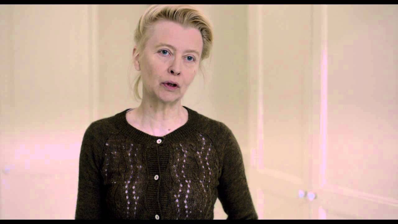 A Lady in Paris - clip 2 - YouTube