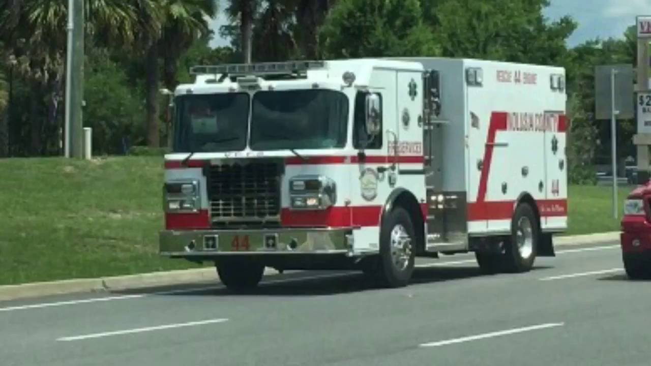 Volusia County Fire Rescue Rescue Engine 44 Passing By - YouTube