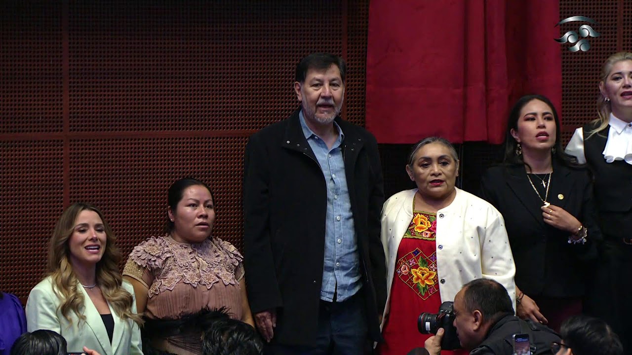 Ceremonia solemne para develar en el Muro de Honor la leyenda: Hermanos ...