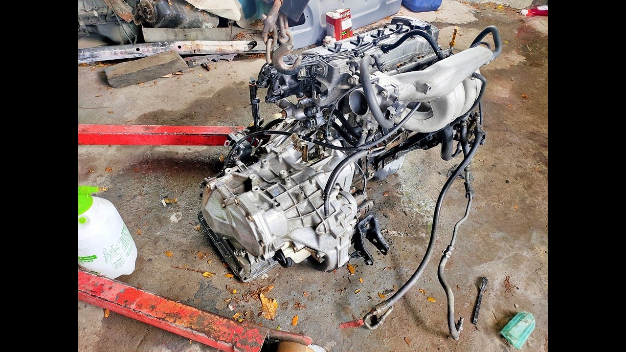 My Toyota 4AF Engine Cleaning - YouTube