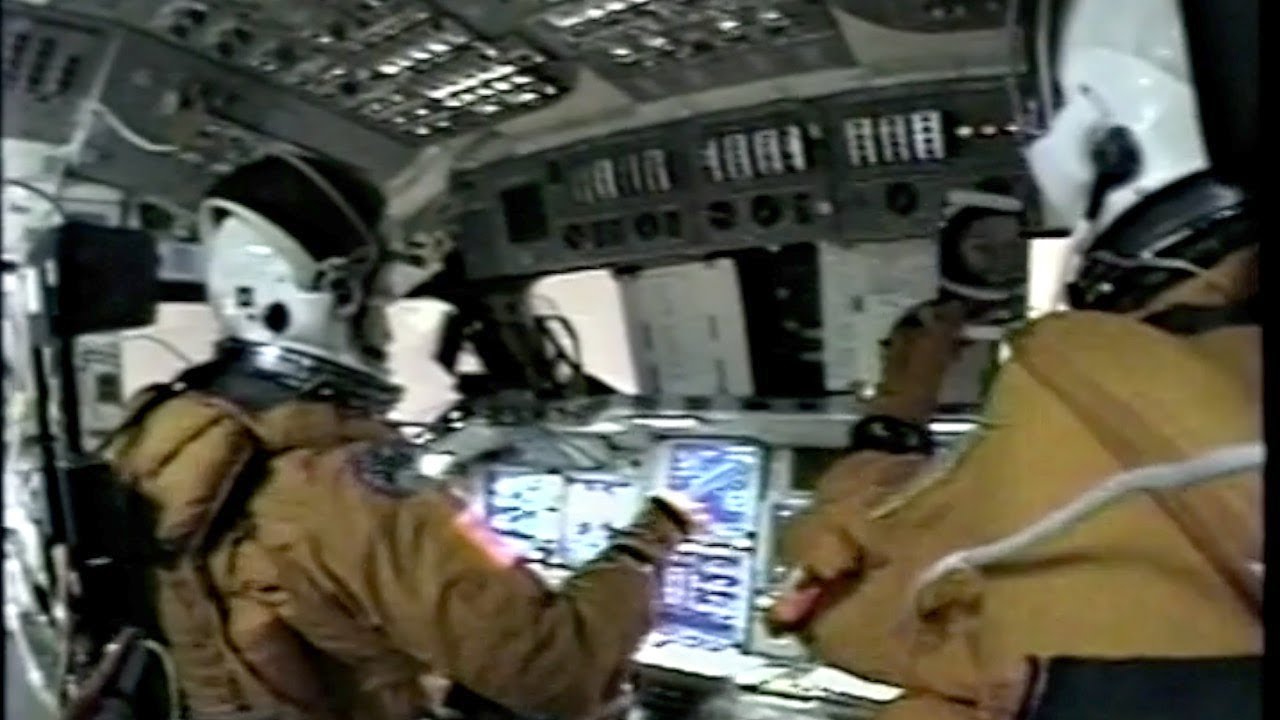 STS-107 Columbia Accident - Reentry Cam Video - YouTube
