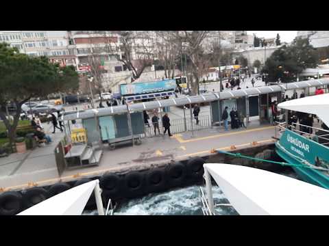 BEŞİKTAŞ İSKELESİ İSTANBUL BOĞAZ MANZARASI VE ÜSKÜDAR İSKELESİ 4K