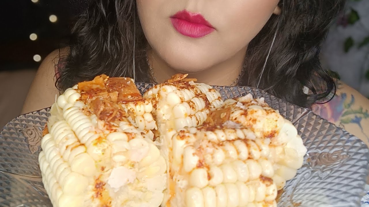 ASMR Comiendo elote con chile - YouTube