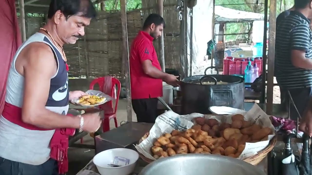 Quality Tiffin at Bhubaneswar odisha | Morning breakfast - YouTube