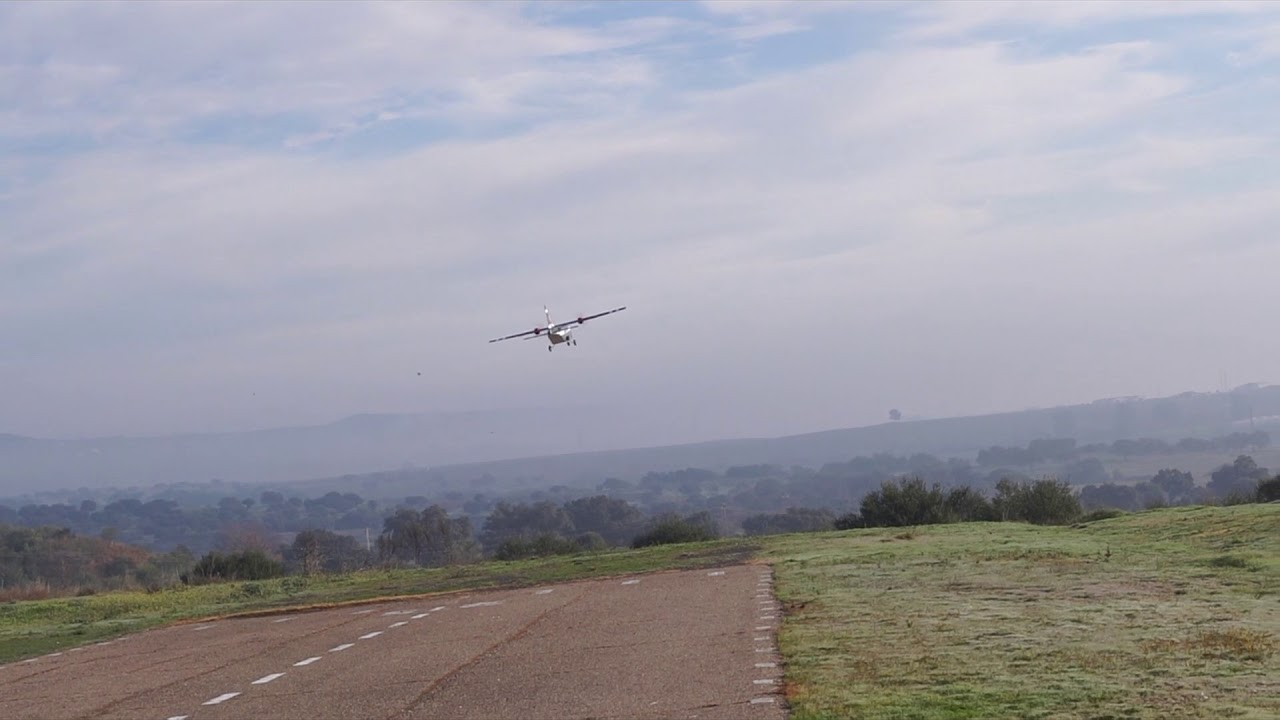 Casa 212 Aviocar - YouTube