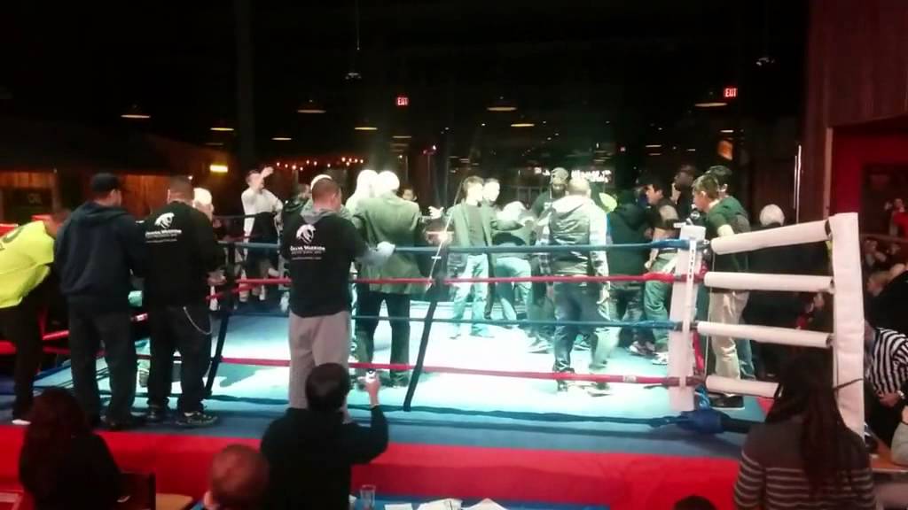 Fight breaks out after Ref stops match @ XFC - YouTube