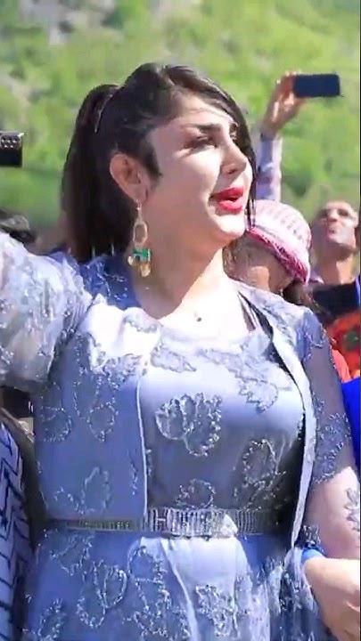 Kurdish dance-Jasm chuchani[ئەی مەلی مەلی] - YouTube