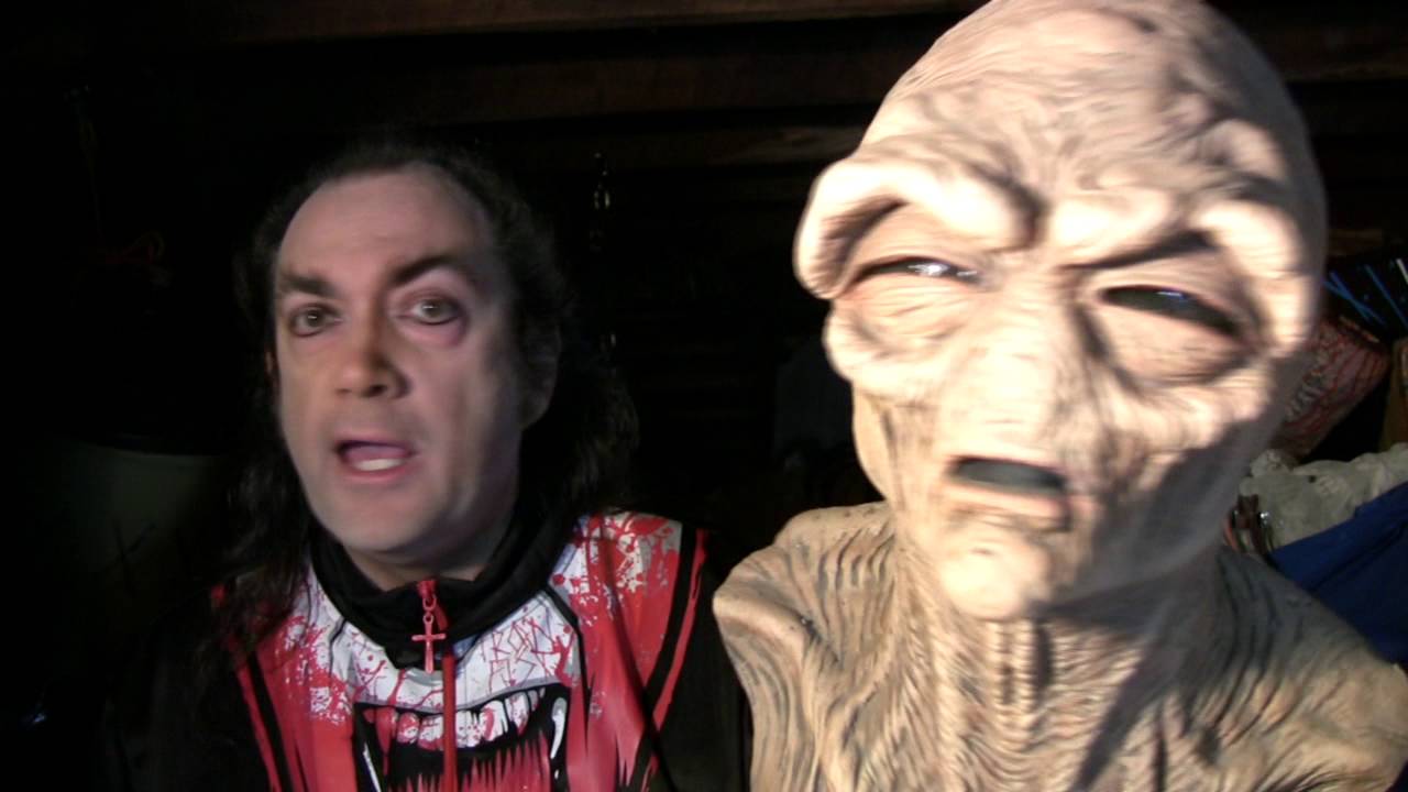 Mask Fan Attic: Strange Invaders - YouTube