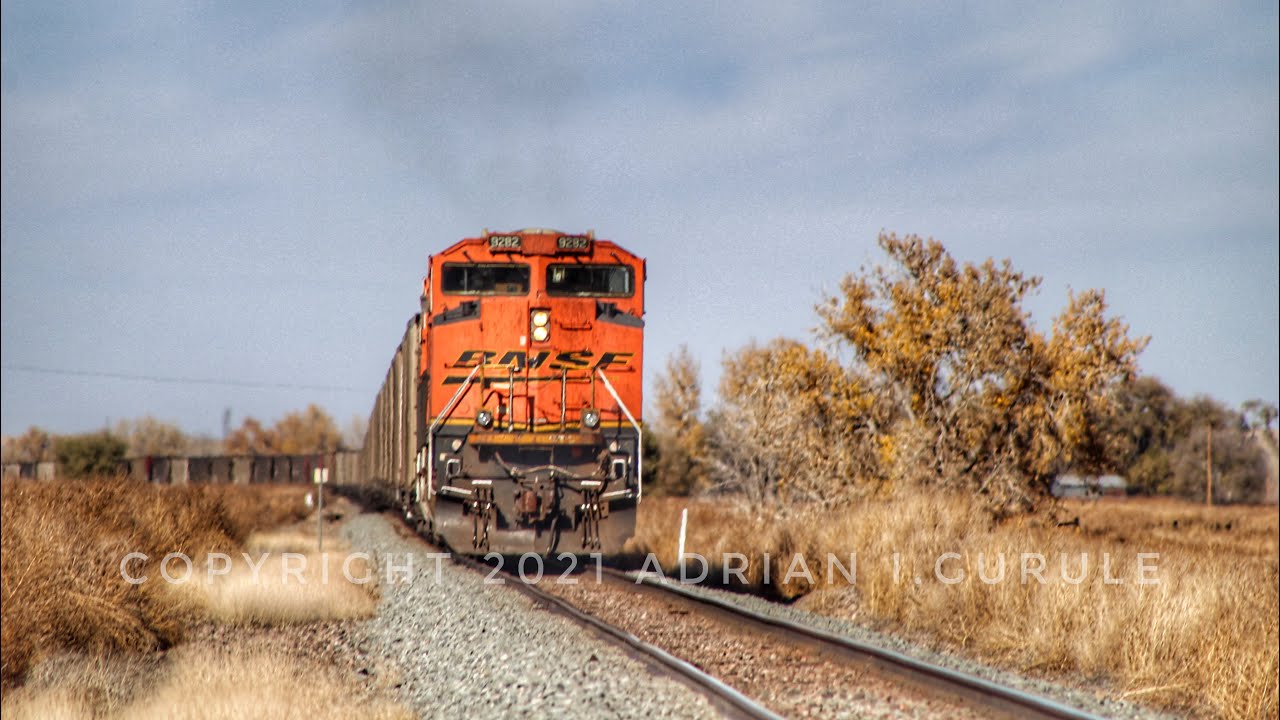 BNSF 9306 leads a ACes Coal train to a plant. - YouTube