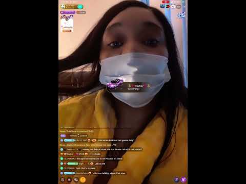 Chinared is waking it up on a lady in the congregation that’s a 🐍 & workin w/ #ebbimay #bigolive