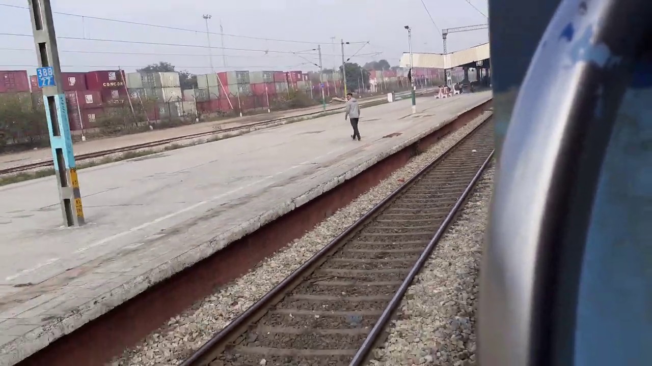 (11058) Amritsar Dadar Express Departing Phillaur Junction With LDH ...