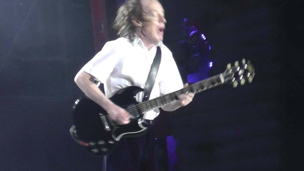AC/DC with Axl Rose - Have A Drink On Me (Live) - London 04/06/2016 ...