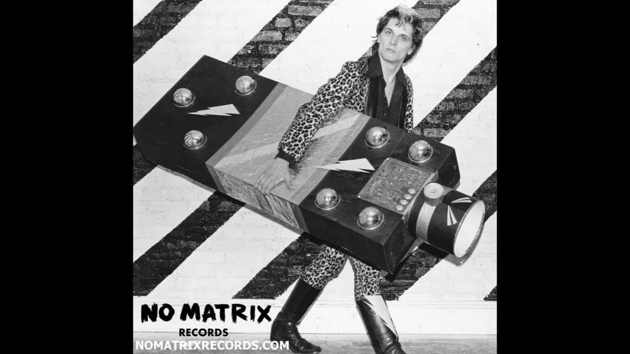 Geza X Interview KLA Radio, February 1983 - YouTube