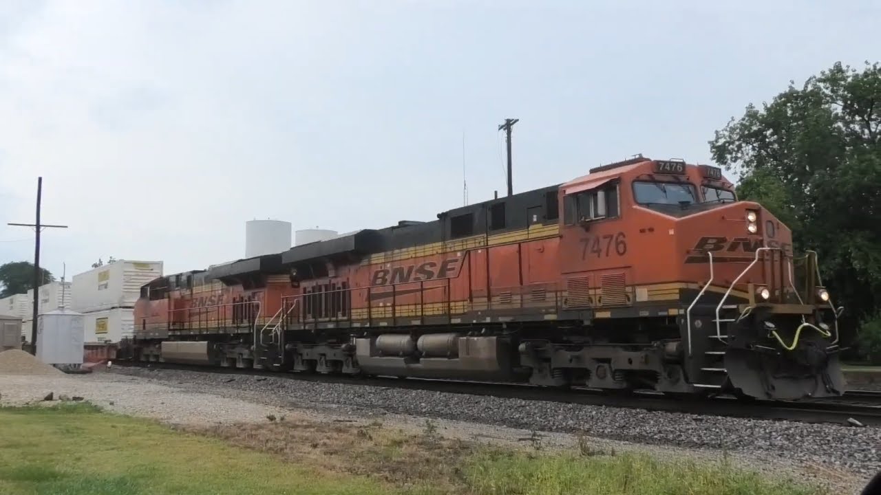 Nice K5HL on BNSF 7476 East in Wyanet, IL 8/7/22 - YouTube