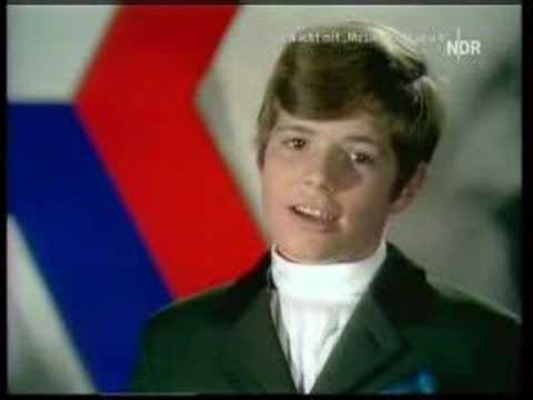 Heintje - Only Memories Are Our Friends - YouTube