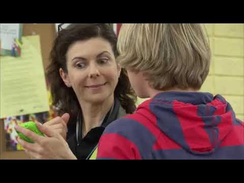 Subito texto saison 5 épisode 74 Le chouchou de Mona - YouTube