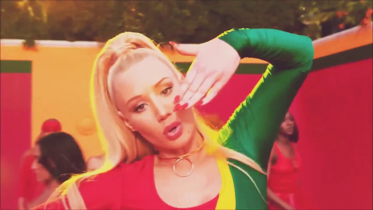 SWITCH OFFICIAL VIDEO FINAL ( IGGY AZALEA FEAT ANITTA) - YouTube