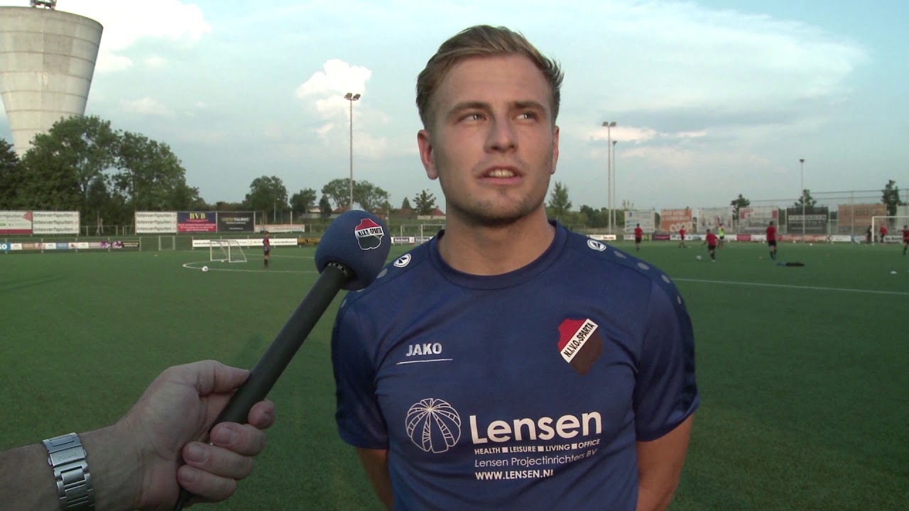 Eerste elftal speler Kevin Nikolov stelt zich voor. - YouTube