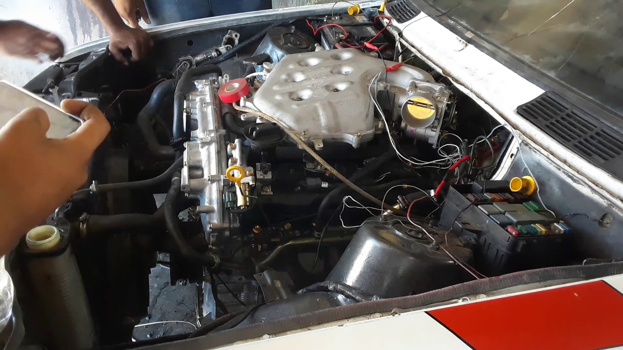 First start of vq25 e30 without exhuast - YouTube