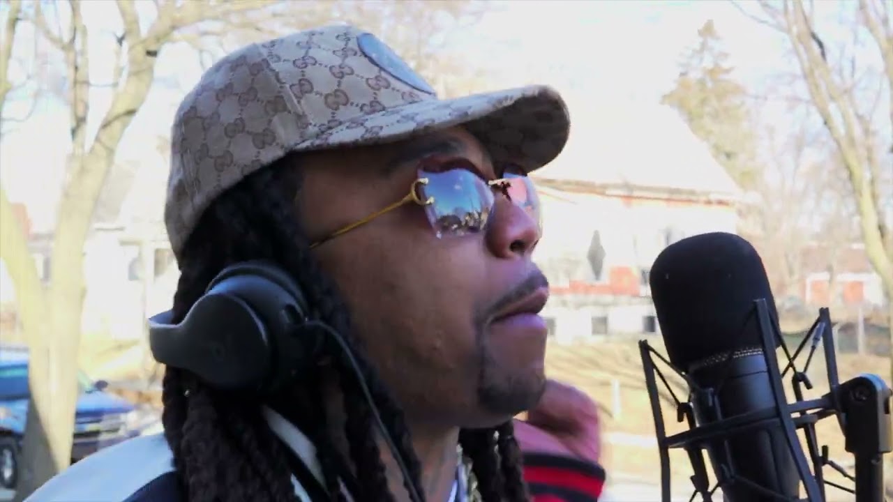 Steve The Stoner | Bang Street Performance - YouTube