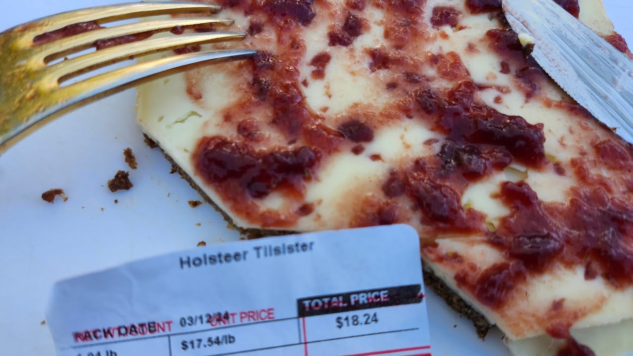 How to eat EXTREM STINKY German Tilsiter cheese 😂👍🤣 - YouTube