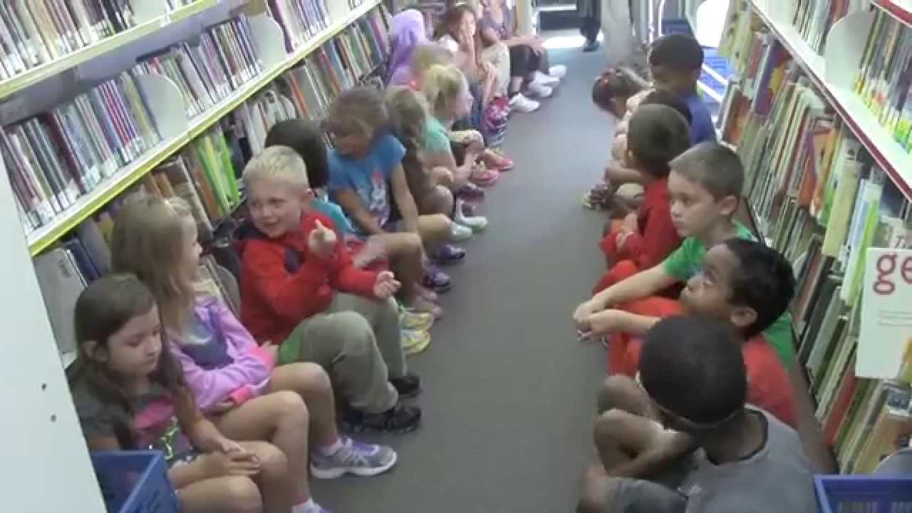 Licking County Library The Bookmobile - YouTube