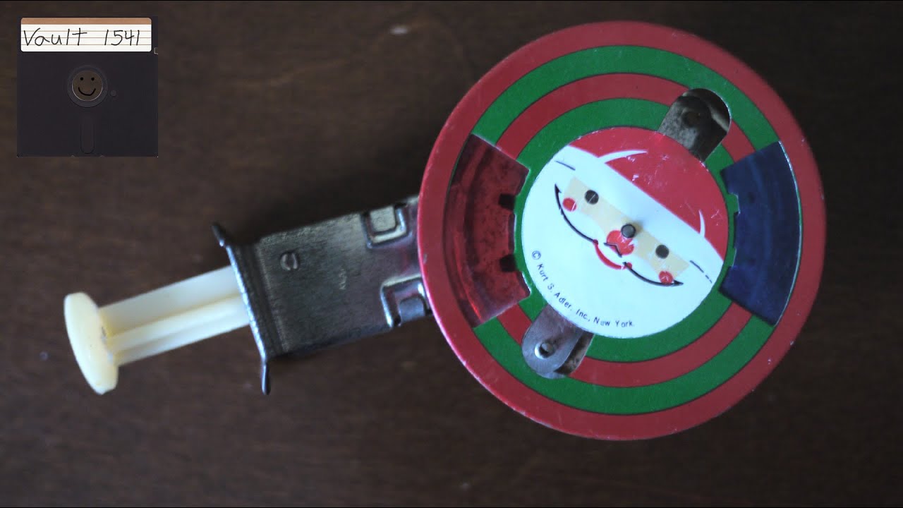 Sparking Santa Spinner - YouTube