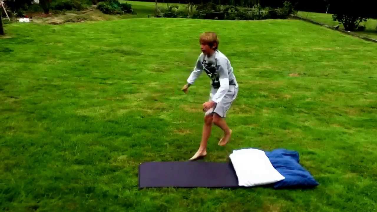 10 year old standing backflip by Chris Harper - YouTube