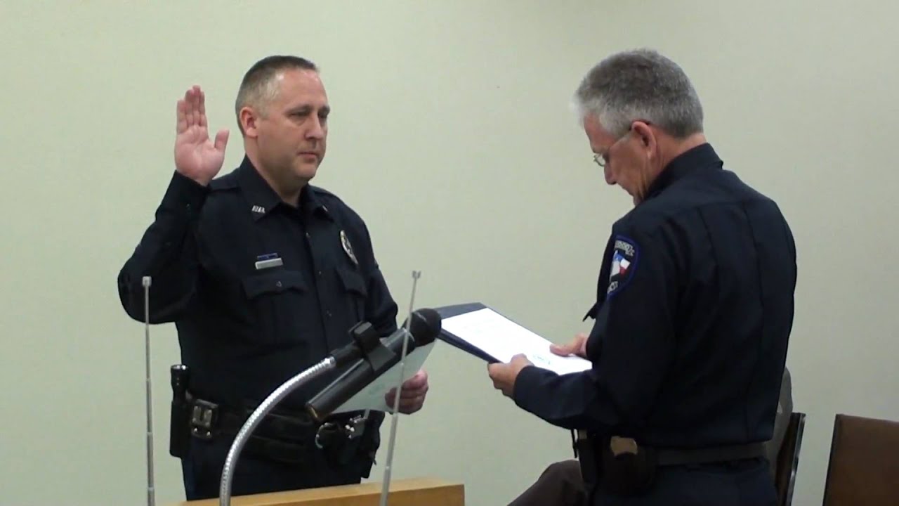 Police Oath of Honor - YouTube