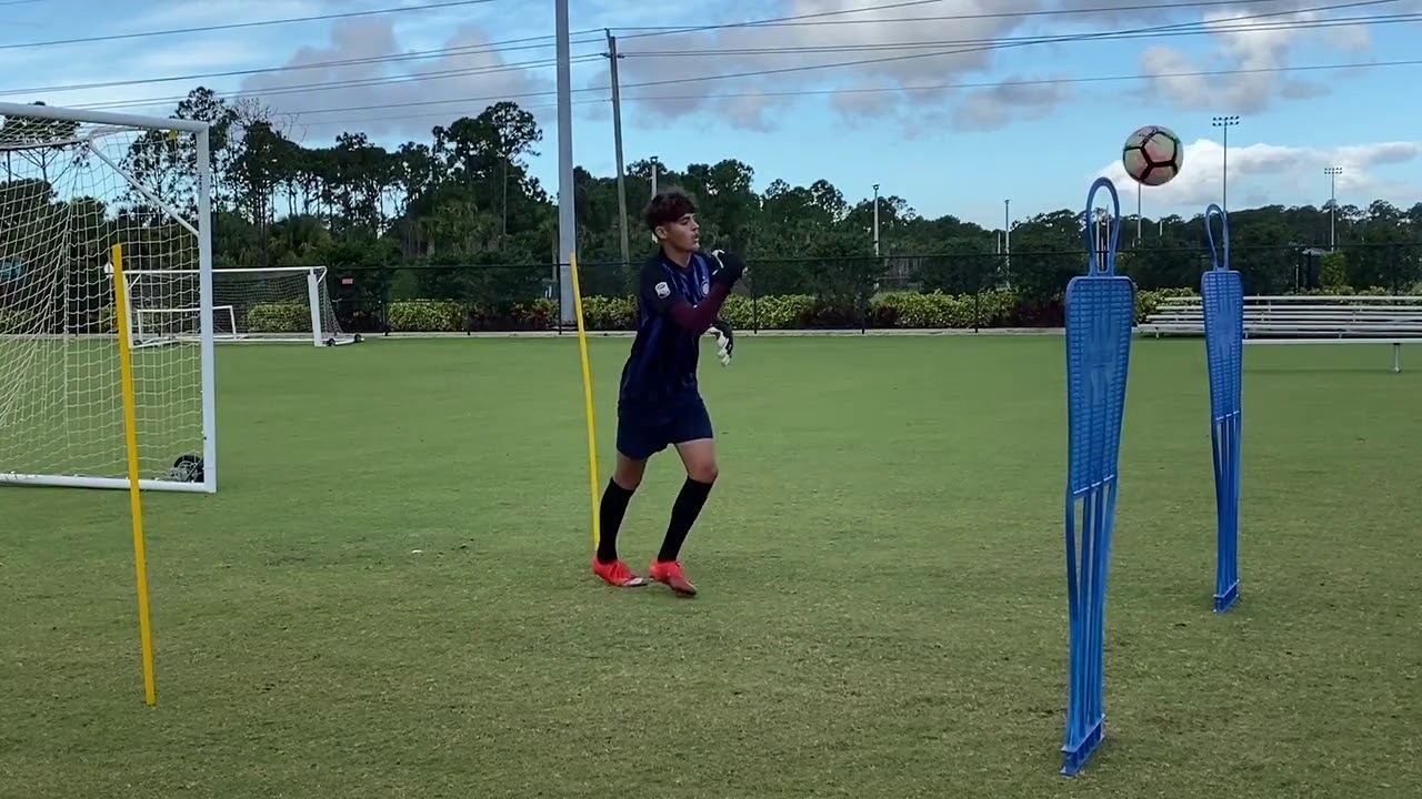 Gabriel Becchi Full Goalkeeper Training! - YouTube