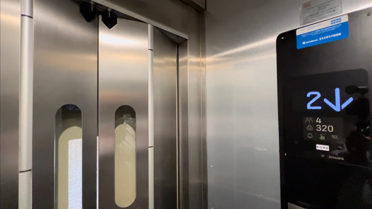 1970's Unknown (mod. by: KONE) Traction Elevator @ R. dos Aranhas 5 1F, Funchal, Portugal. - YouTube