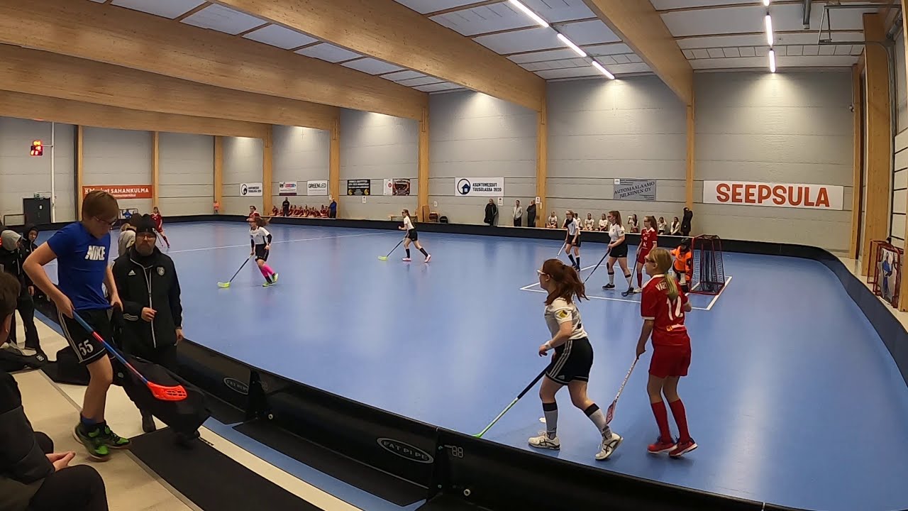 04.03.2020 FC Tuusula B-tytöt - Tiikerit C-tytöt - erä 2/3 Tuusulan ...